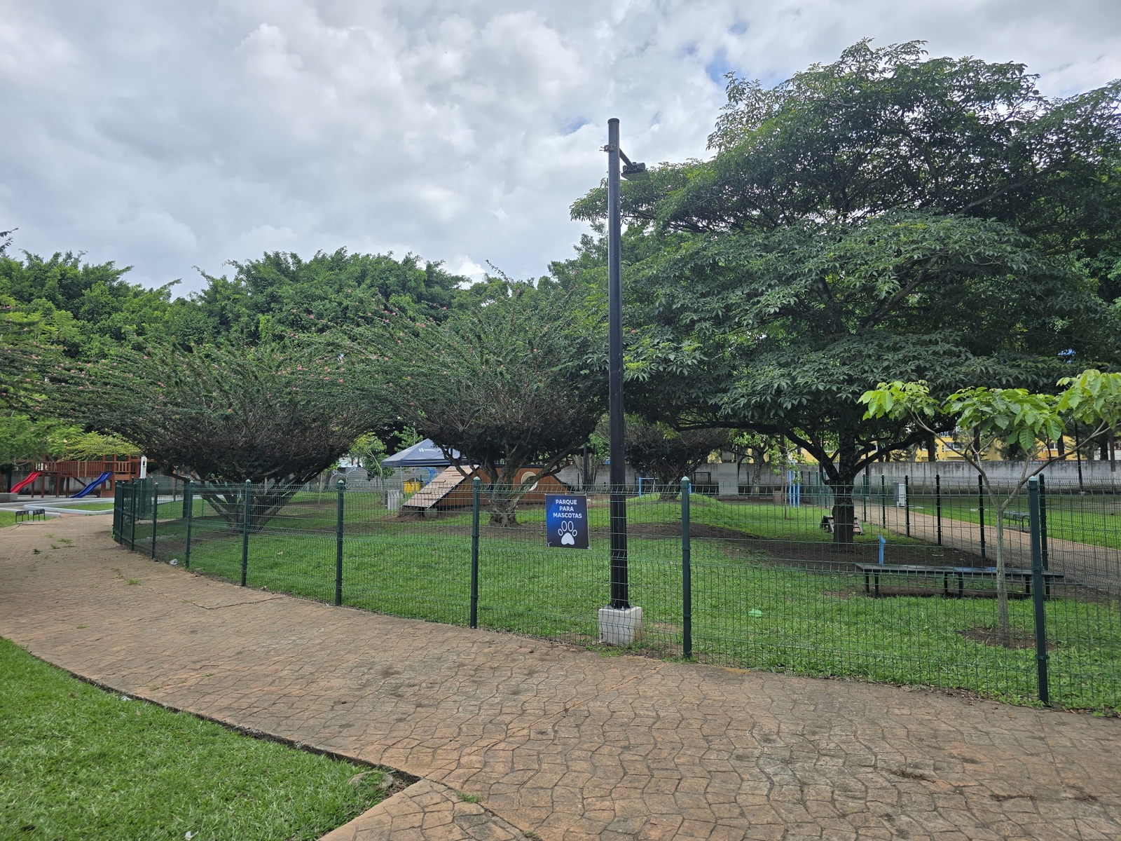 Guía completa: Horarios de parque gratuito para mascotas en el Centro ...